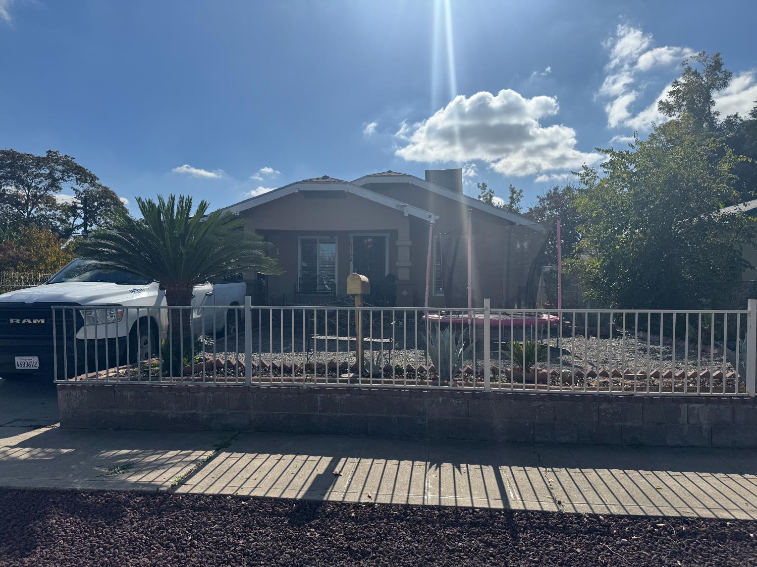 London Properties Fresno Real Estate | 2112 E Hedges