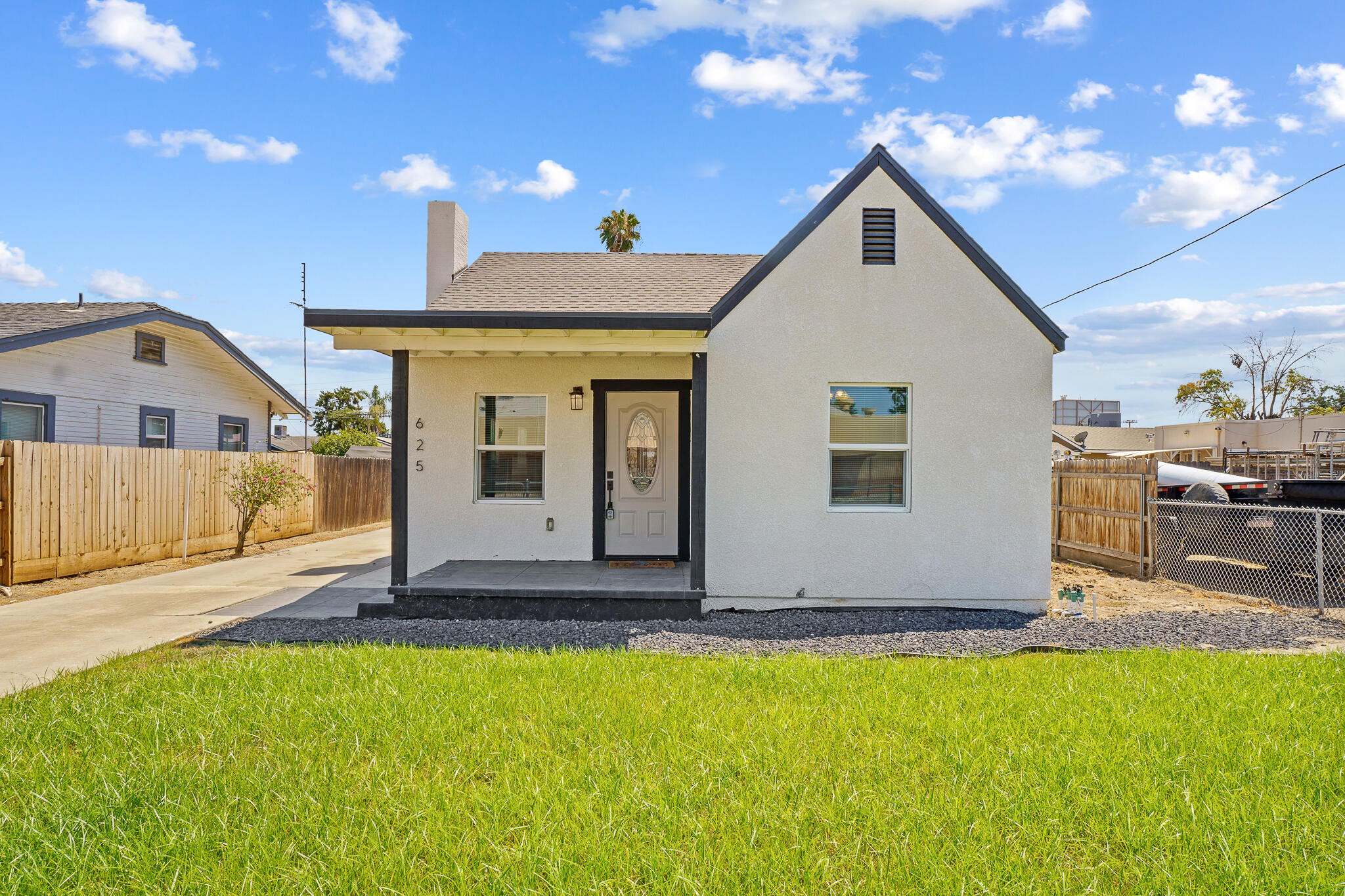 London Properties Tulare Real Estate | 625 E Kern Ave